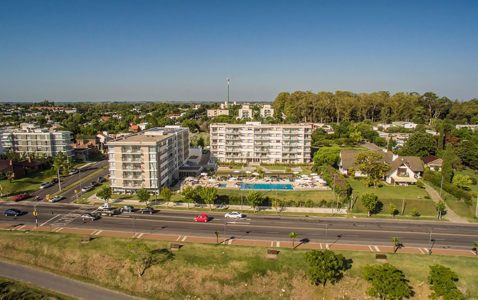 Real Colonia Hotel & Suites