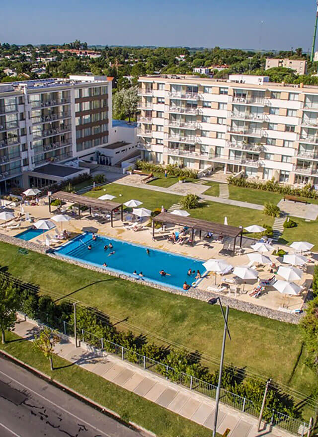 Real Colonia Hotel & Suites